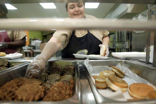Dietitian: Michelle O healthy school lunch meats 'cause cancer'