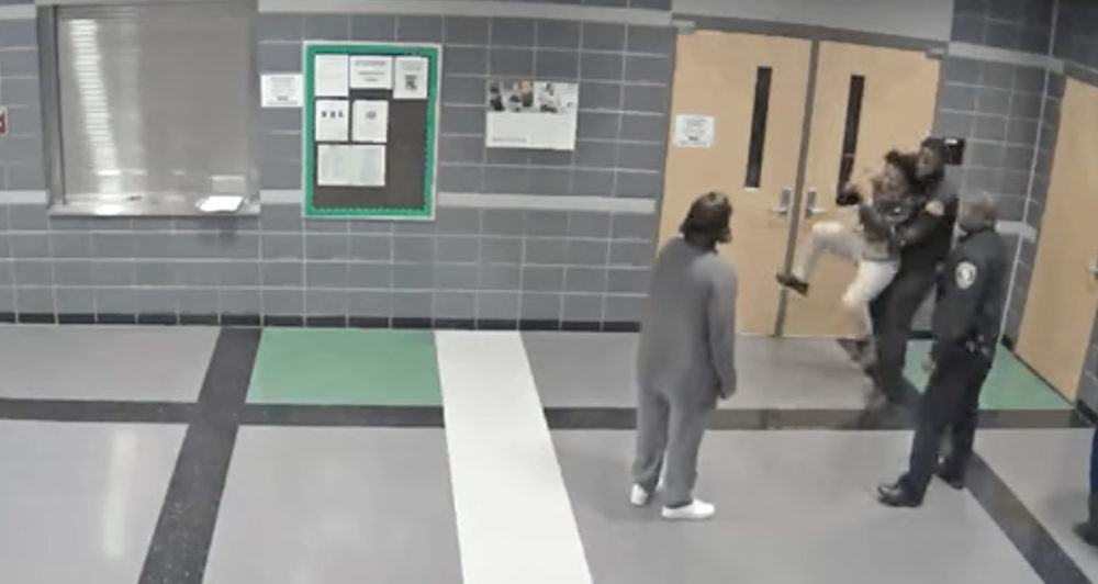 VIDEO: School police pepper spray student over 'expired elevator pass'